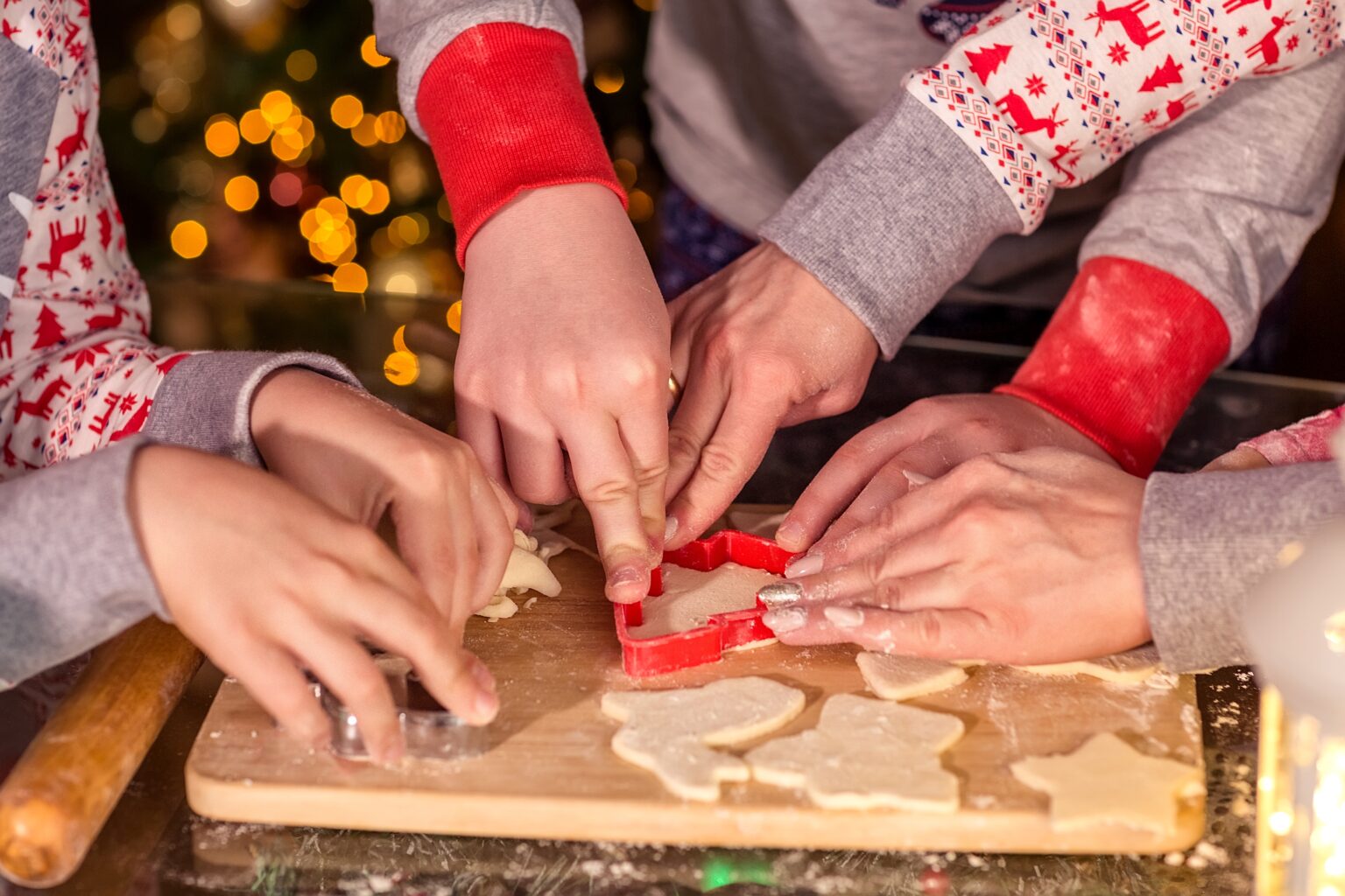 33 Magical Family Christmas Traditions Your Kids Will Remember Forever